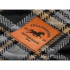 Yellowstone | Bedding | Yellowstone Silk Touch Sherpa Reverse Throw 6 X ...
